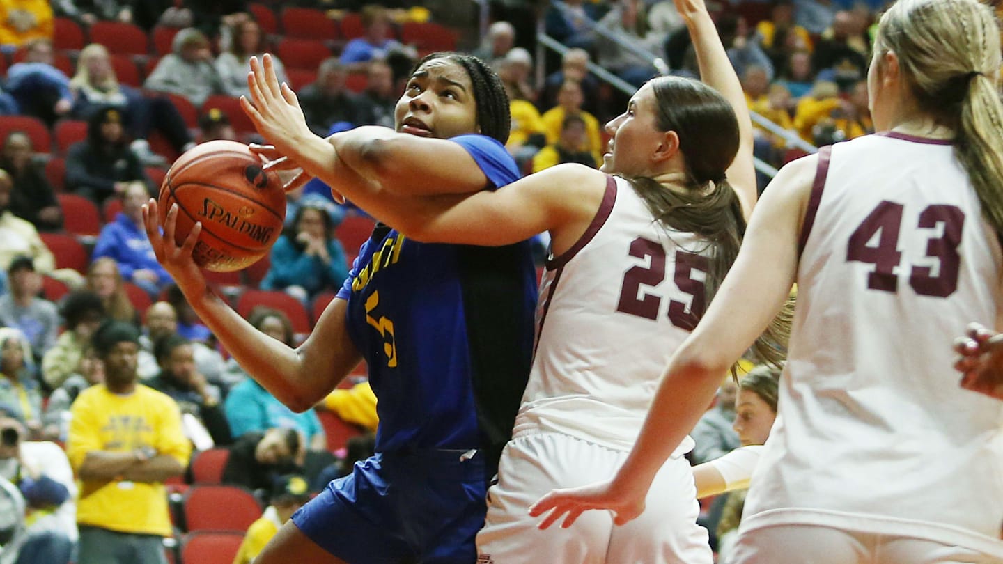 Iowa high school girls basketball state rankings by class