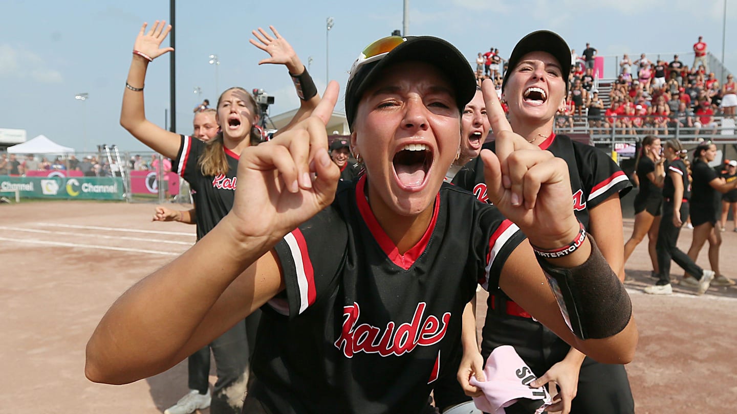 Iowa high school softball: 5 storylines entering the week