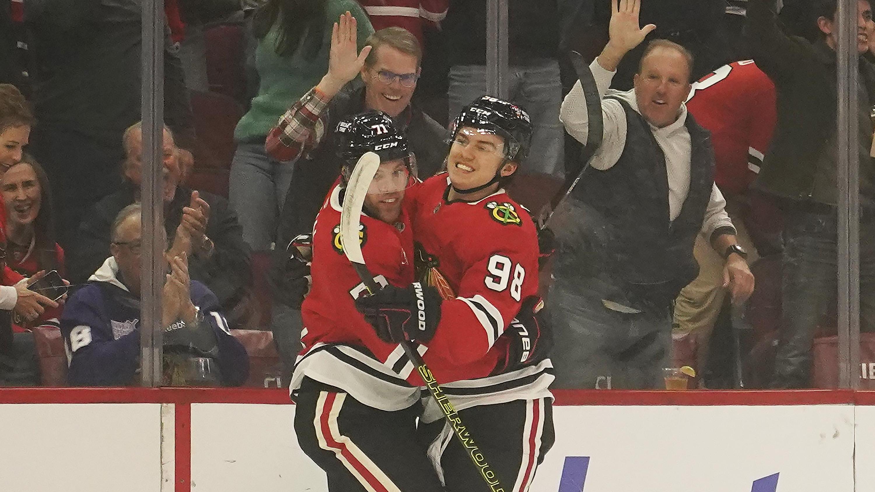 3 achievements helped the Chicago Blackhawks thrash the Dallas Stars