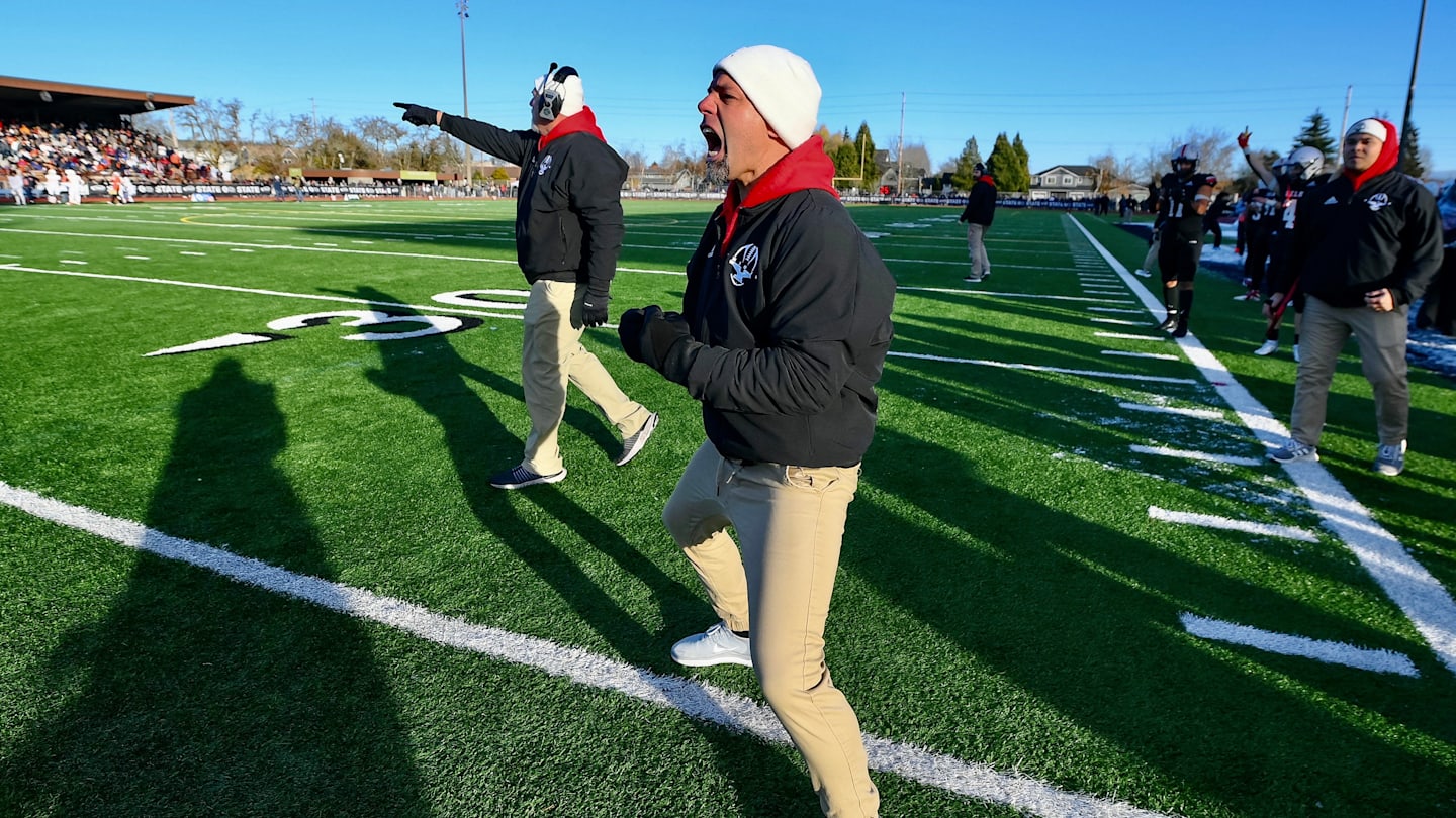 Jason Ronquillo abruptly leaves Yelm football after building it into ...