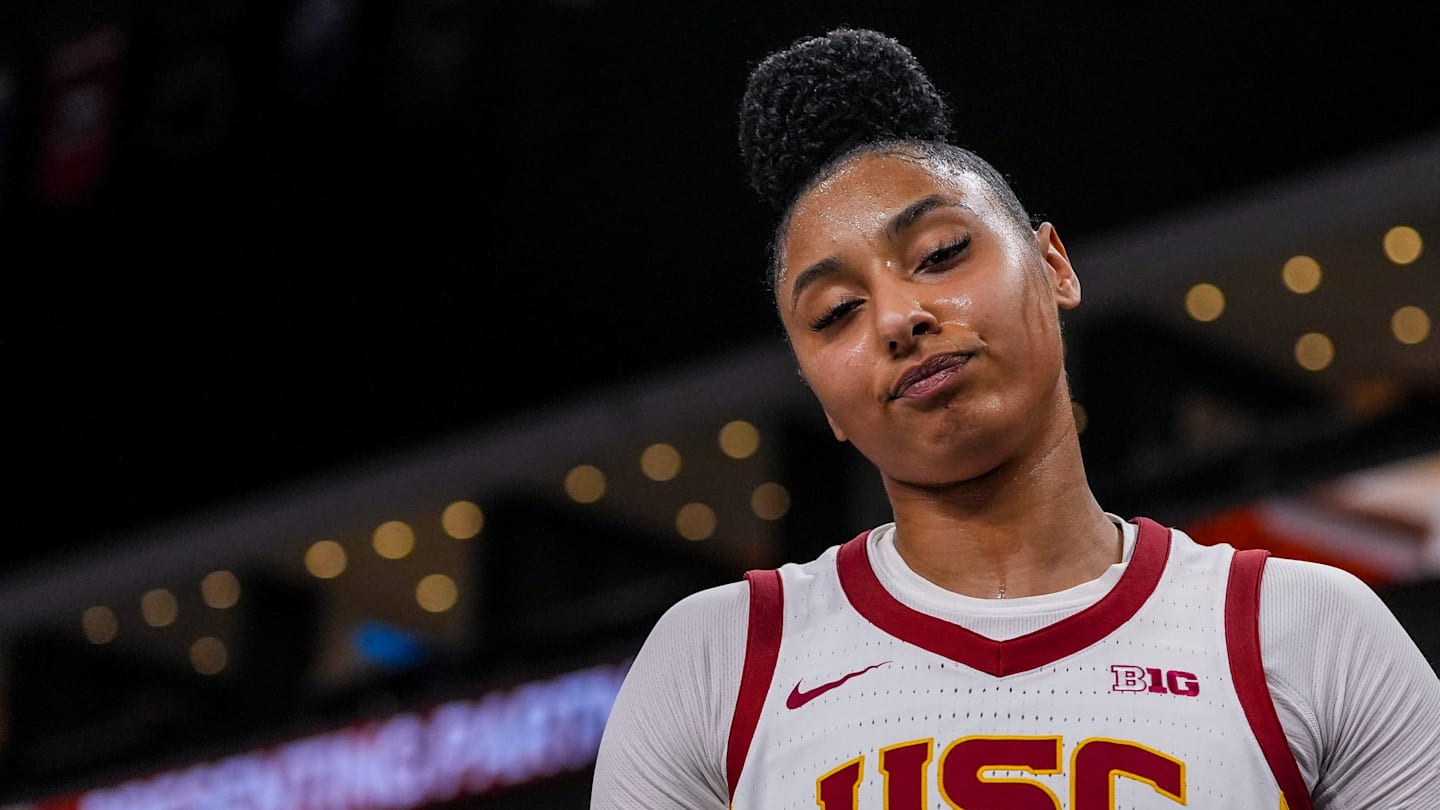 JuJu Watkins Continues Chasing Caitlin Clark Scoring Marks While Setting USC Record