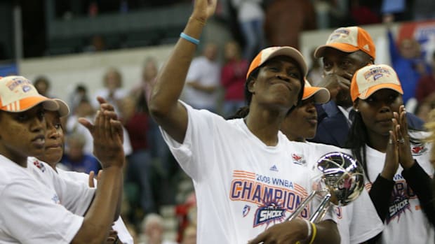 Chris Webber, Jared Goff and other athletes headline WNBA expansion ...