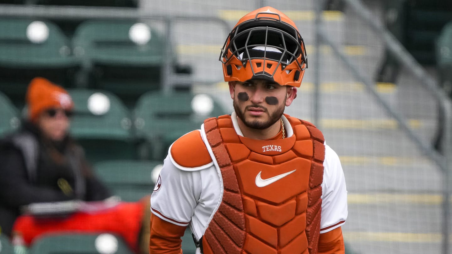 Longhorns Notebook: No. 12 Texas Stays Red Hot, Sweeps Santa Clara