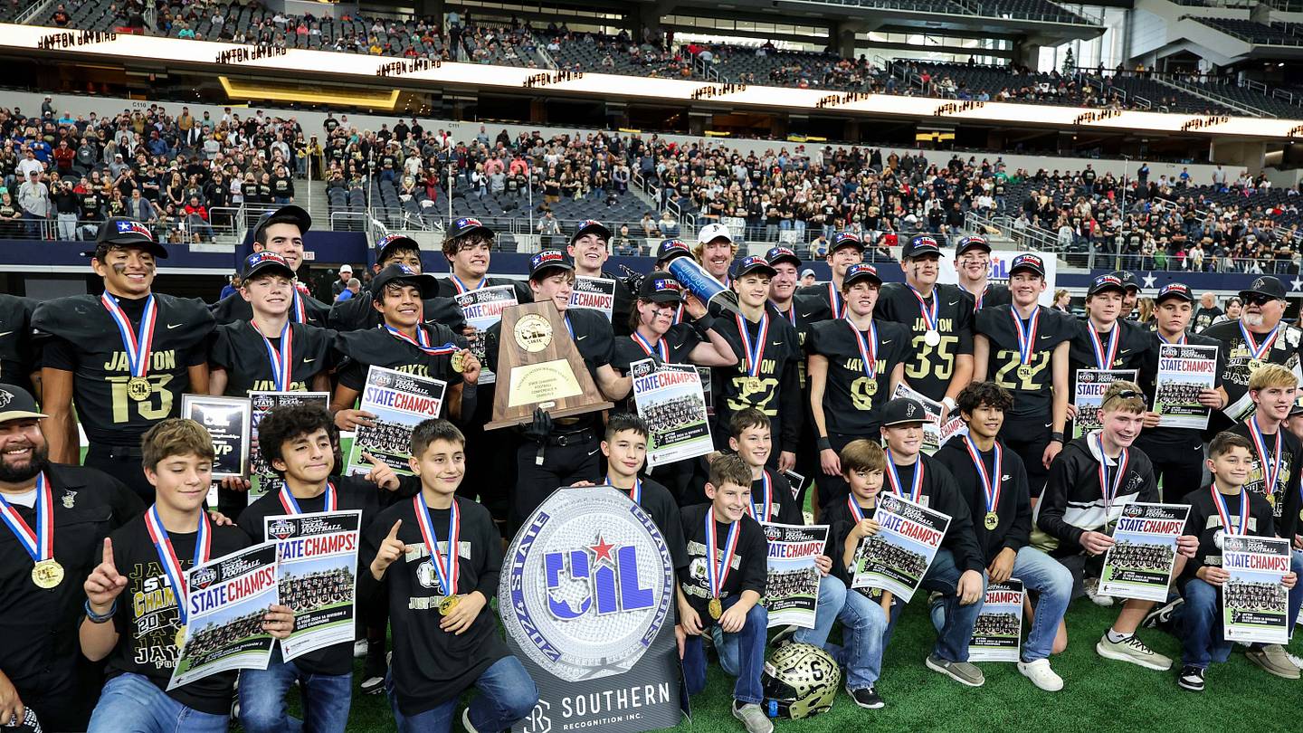 Jayton runs past Oakwood to win Texas 1A Six-Man D2 state football ...