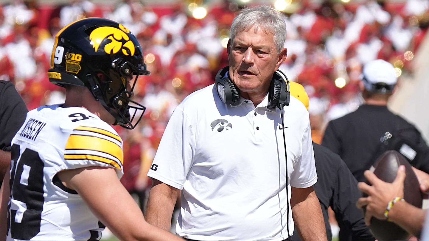 Iowa Hawkeyes vs. UMass Minutemen: Score Predictions