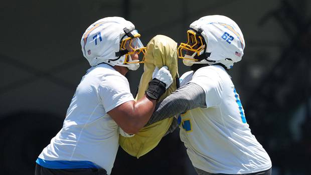 Los Angeles Chargers Cut Former Pitt Panthers OL
