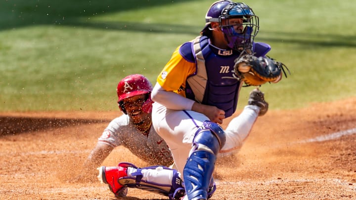 Time to make small tweak to College World Series