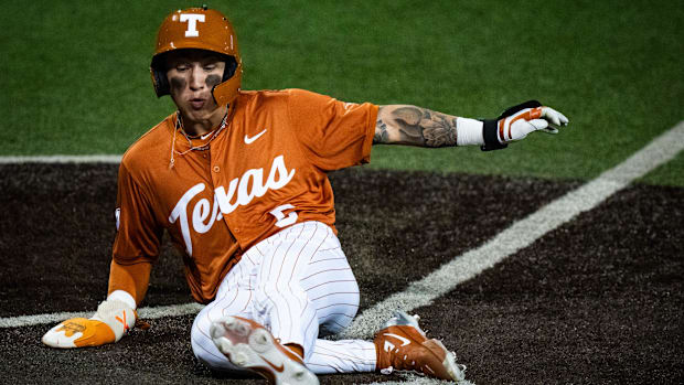 Longhorns Notebook: Pitching Shoves, Bats Wake up in 6-0 Win Over ...