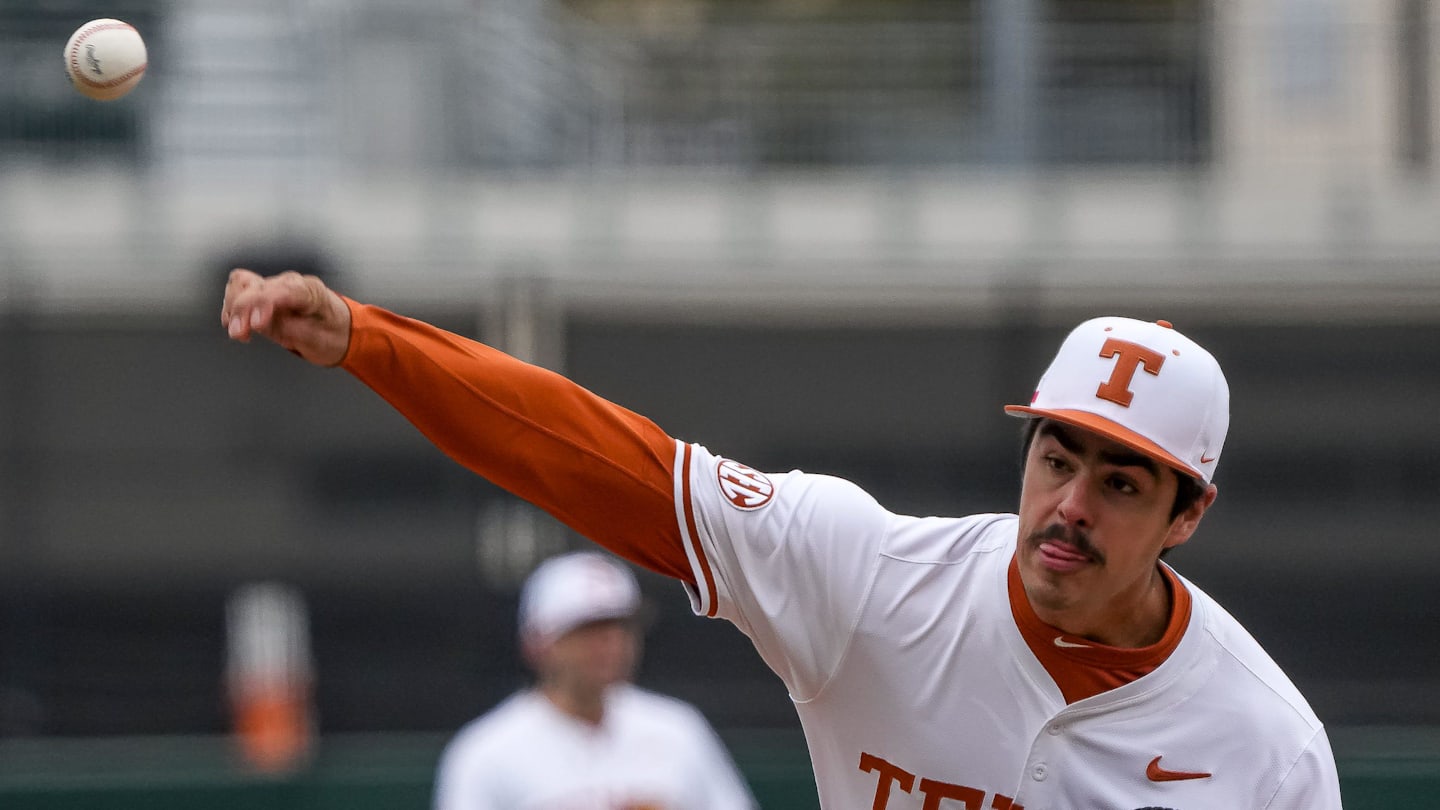 Longhorns Notebook: No. Texas 16 Texas Rides Pitching to Dartmouth Sweep