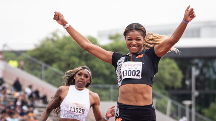 Gabby Thomas posts incredible abs bikini bombshell vacation photo