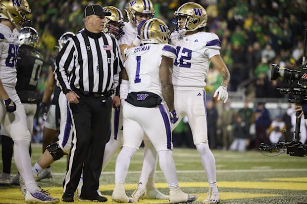 Oregon Sacks Williams 10 Times, Boxes Up Huskies 42-14