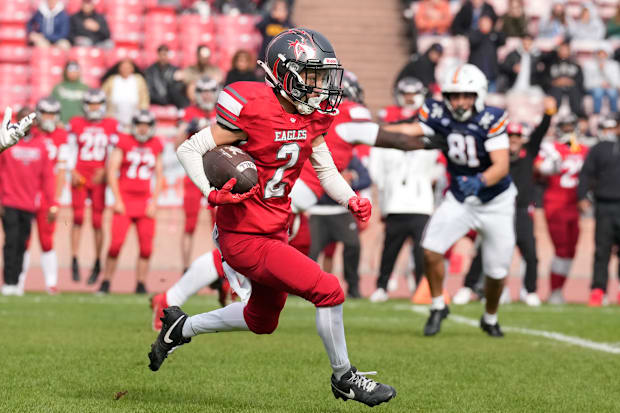 Thanksgiving Game at Kezar Stadium; Balboa survives 35 penalties ...