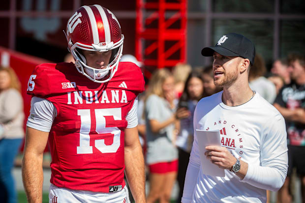 Oregon Coach Dan Lanning Doesn't Hold Back On Indiana Quarterback ...