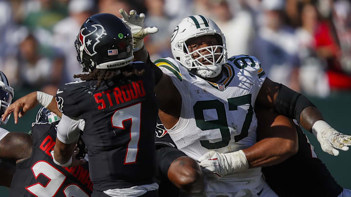 Packers’ Deeper Defensive Line Rotation Provides ‘Relentless Pressure’