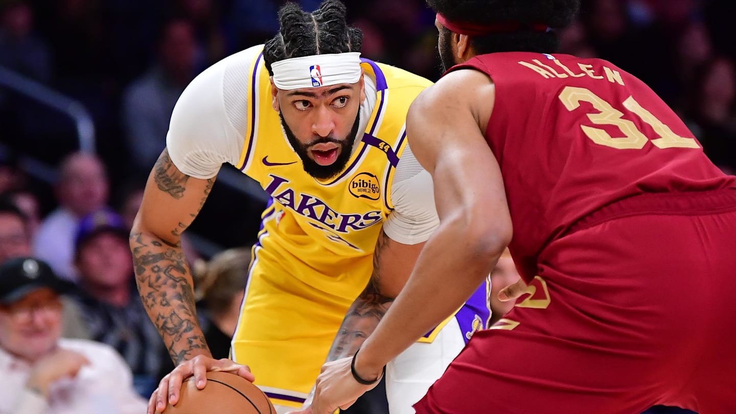 Is Anthony Davis Playing? Full Lakers vs Blazers Injury Report Determined