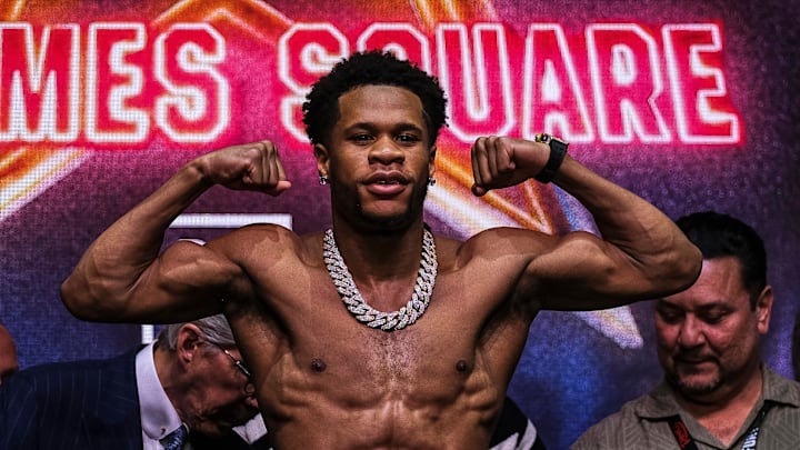 Devin Haney vs Jose Ramirez Sets Unfortunate Punch Record In Times Square Fight