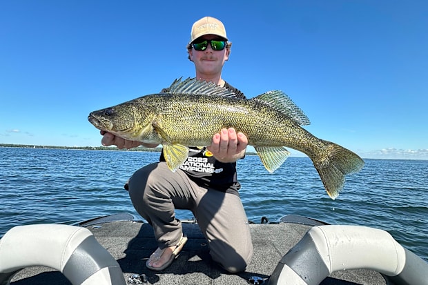 Trophy Walleye Fishing Tips | Master the Fall Transition for Big Fish