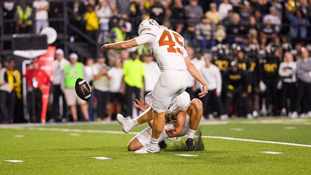 Texas Longhorns Player Spotlight: Kicker Mason Shipley