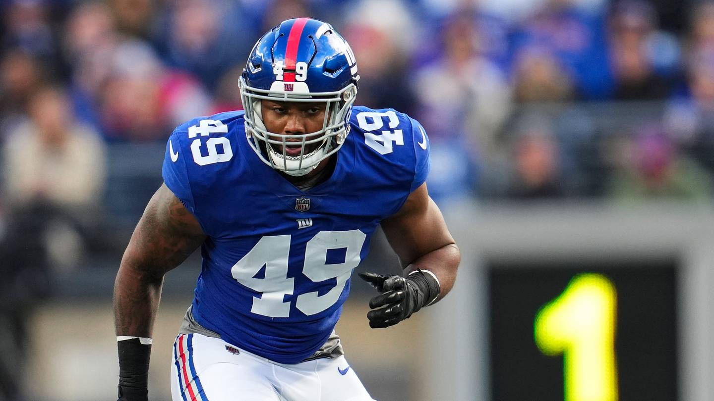 Former UNC football linebacker Tomon Fox released by the New York Giants