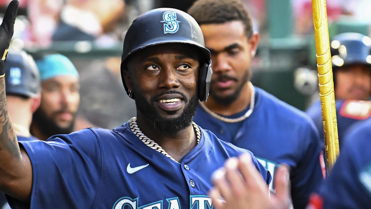 Seattle Mariners Outfielder Accomplishes Incredibly Rare Feat With ...