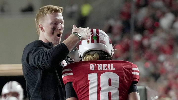 How Billy Edwards Jr. is helping backup QB Danny O'Neil prepare to ...