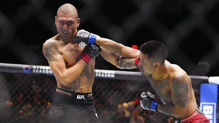 (Exclusive) 23-year-old Joshua Van reacts to fighting younger prospect ...