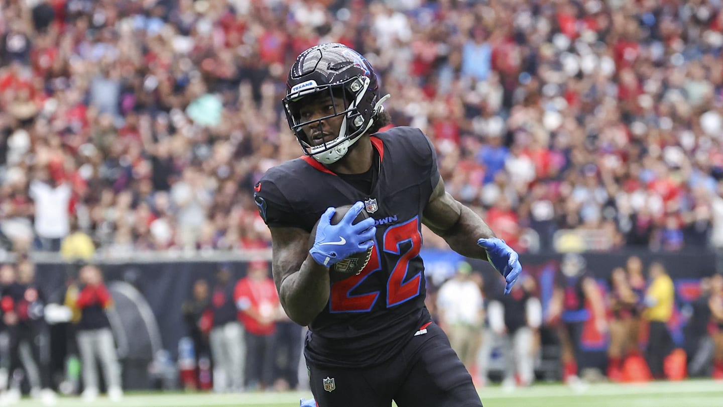 NFL Trade Grades: Houston Texans Get Mixed Reviews on Cam Akers Deal
