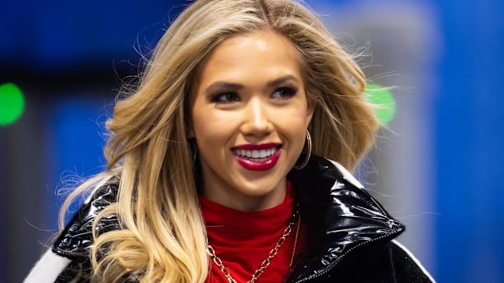 Chiefs heiresses Gracie Hunt, Ava rock stunning fits in wild ...