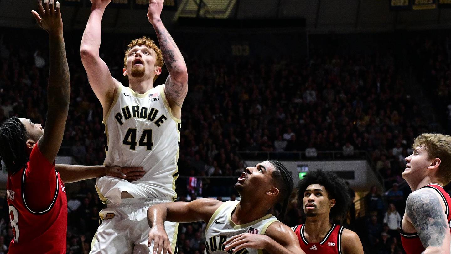 Purdue Reserve Center Enters Name in NCAA Transfer Portal