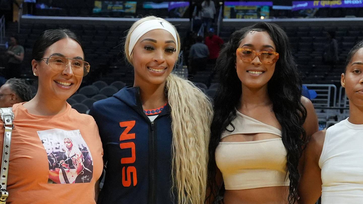 WNBA's DiJonai Carrington swoons over GF NaLyssa Smith's new hairstyle