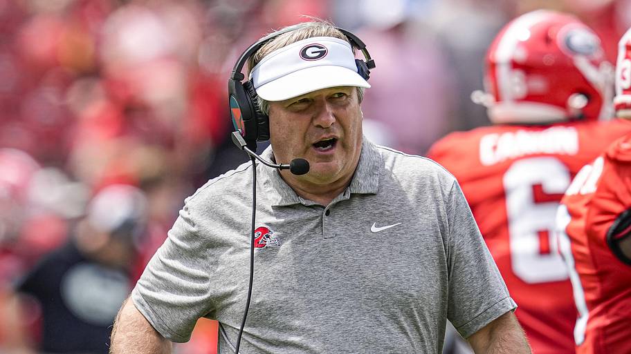 Recruiting Flip Battle Heats Up for Oregon With One Key Target | Yardbarker