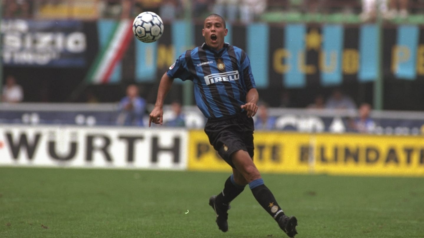 La storia del legame tra l'Inter e Pirelli attraverso advertising e divise