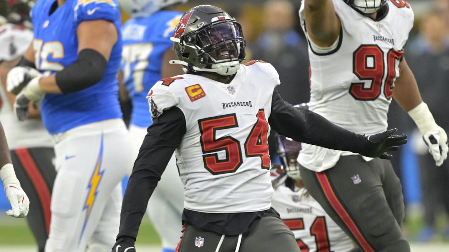 Carolina Panthers could steal star defender from NFC South rival