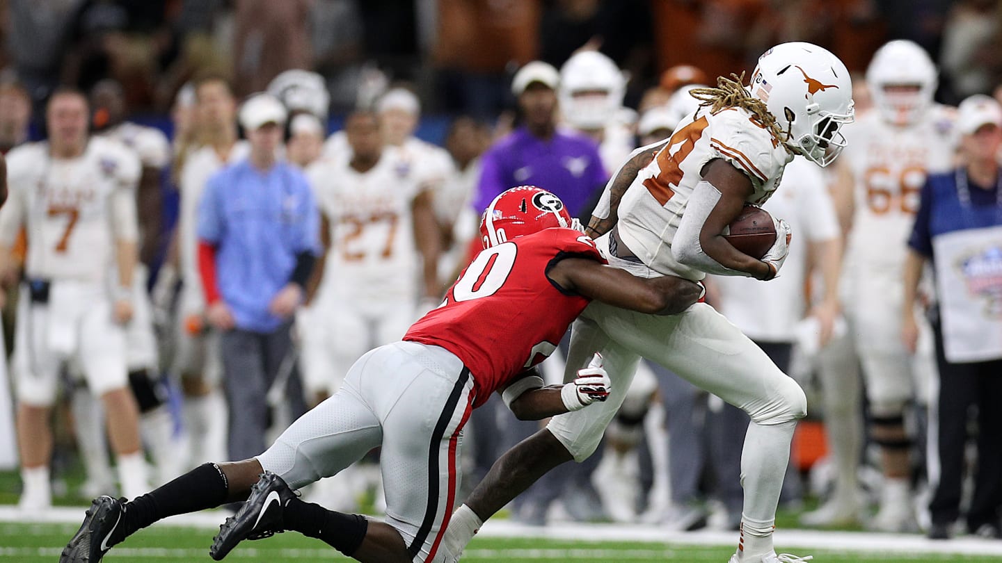 Who are the announcers for Texas vs. Georgia