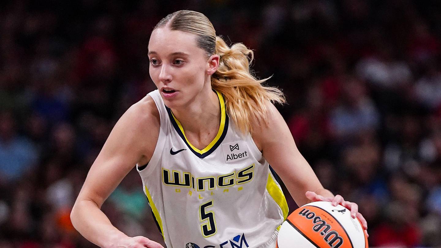 Paige Bueckers' Unrivaled Coach Delivers Highest Praise for Dallas ...