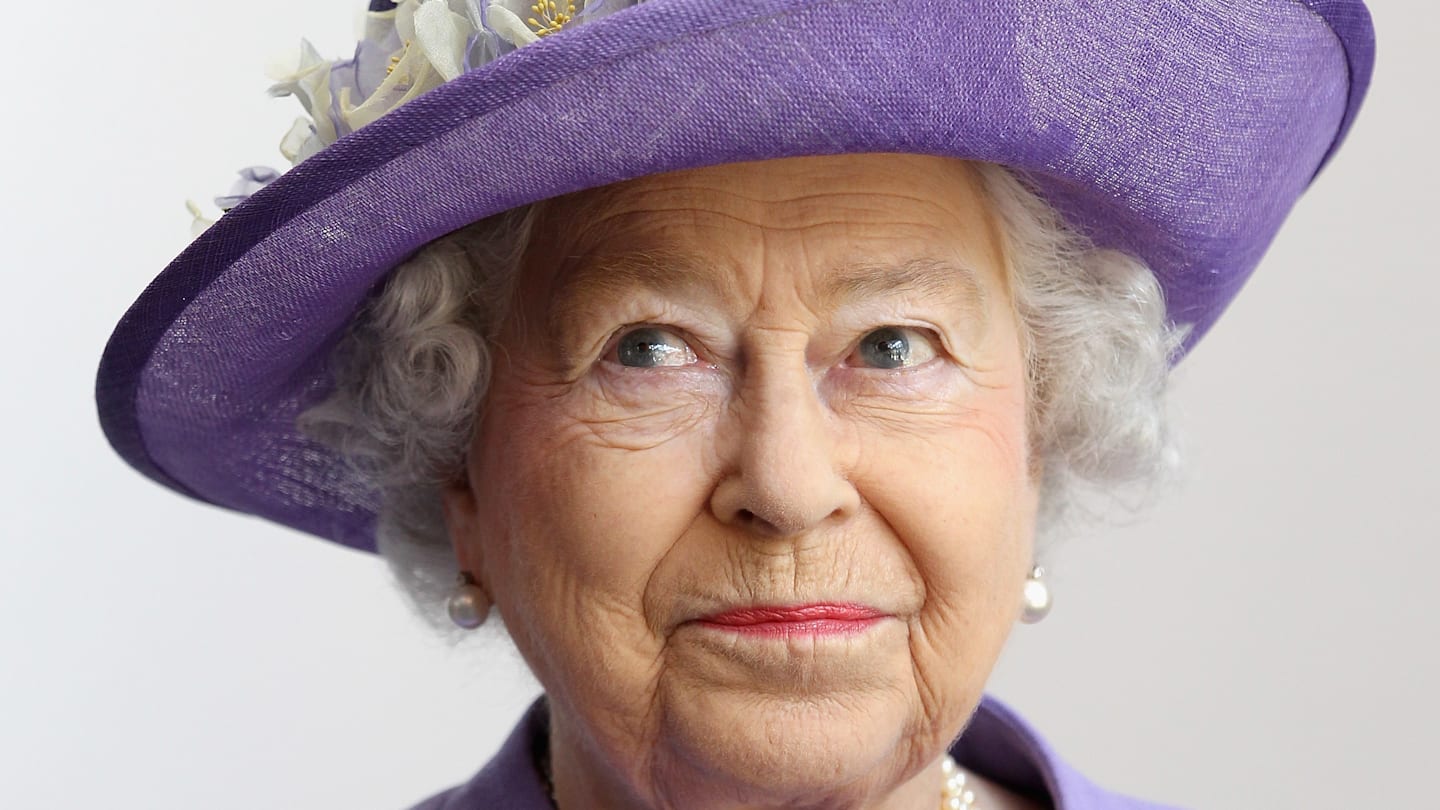 Queen Elizabeth II tests POSITIVE for COVID-19