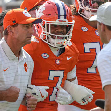 Former Clemson Tiger Beaux Collins Makes NFL 53-Man Roster