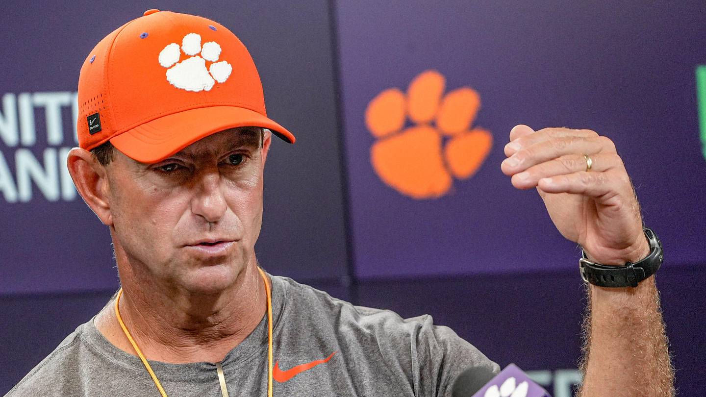 Clemson Tigers Fall in ESPN's New 2026 Recruiting Rankings