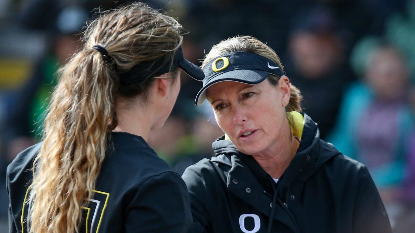 Oregon Ducks Softball Lands "Excited" Transfer Pitcher
