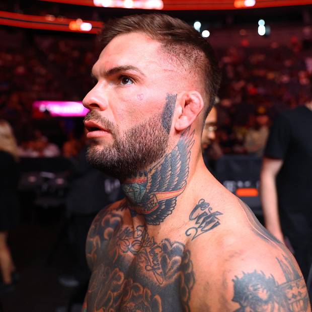 UFC Report: Fan-Favorite Ex-Champ Pulled From UFC Vegas 100