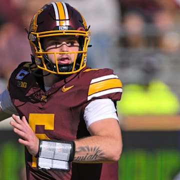 Gophers pull away late to comfortably win season opener over Buffalo