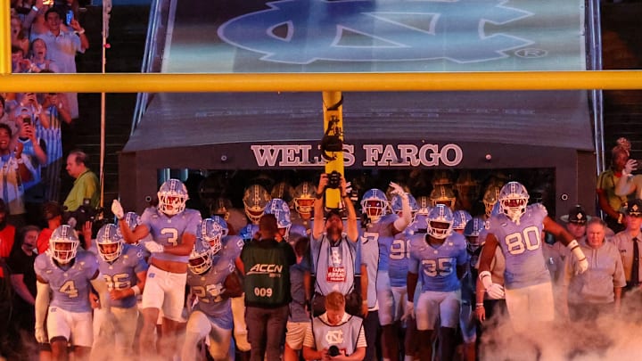 UNC Star Edge Rusher Earns ACC Defensive Lineman of the Week