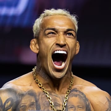 MMA Fighter Disqualified After Brutal Head Kick in Boxing Match