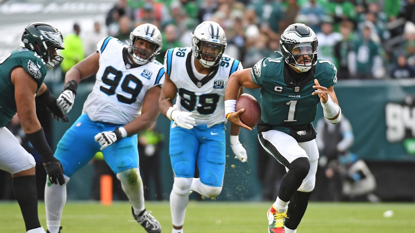Eagles fans want Jalen Hurts benched after performance vs. rising Panthers defense