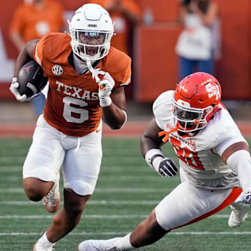 Texas Longhorns RB CJ Baxter Opens Up on 'Brutal' Injury Recovery
