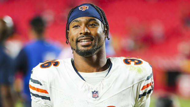 Simone Biles, Jonathan Owens pop pink champagne in cozy bed clip