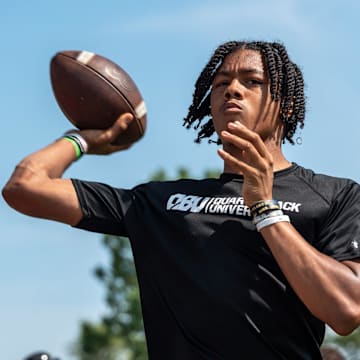 USC Trojans Incoming Quarterback Recruit Sets Impressive Record