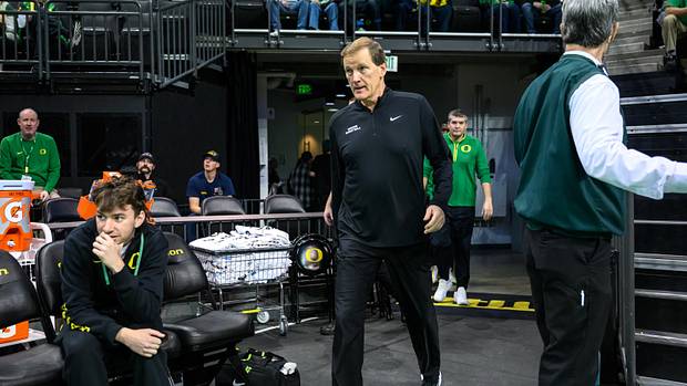 Oregon Ducks To Land Elite Recruit Taylen Kinney Over Louisville, Kentucky?