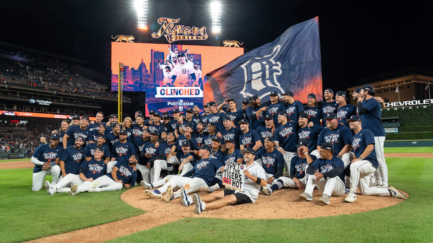 Detroit Tigers Super Fan Joins Team During Playoff Clinching Celebration