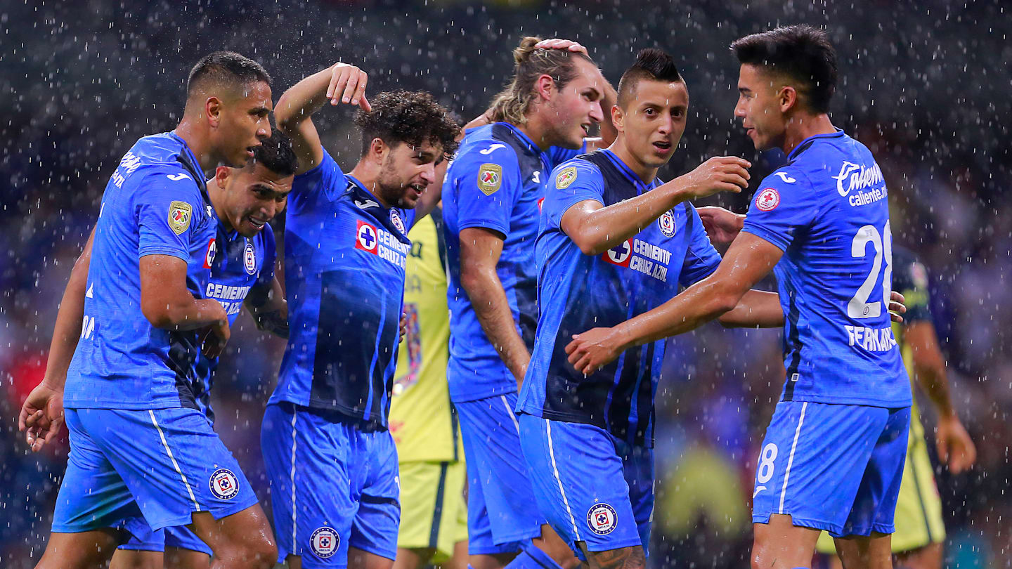 La alineación de Cruz Azul ante León.